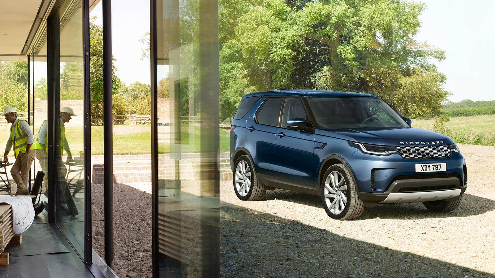 Loadspace for your business - Discovery Commercial - Land Rover UK